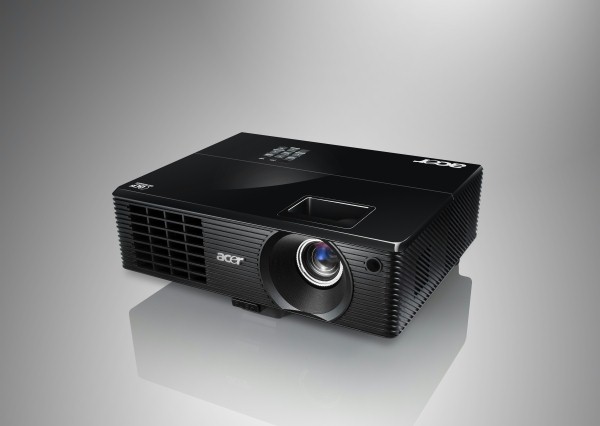 画像集/Acer，3D Vision対応プロジェクター2モデルとメガネを発売