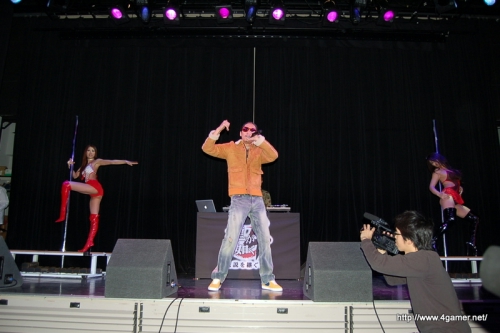 「龍が如く4 伝説を継ぐもの」のテーマソングは，Zeebraさんら4人の熱い男達が生んだ「Butterfly City Feat. RYO the SKYWALKER & Mummy-D」に ...