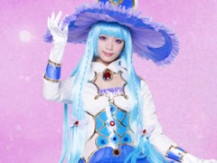 「星界神話 -ASTRAL TALE-」がモデル・ゆらさんとコラボ。最も可愛いコスプレをユーザーの投票で決定