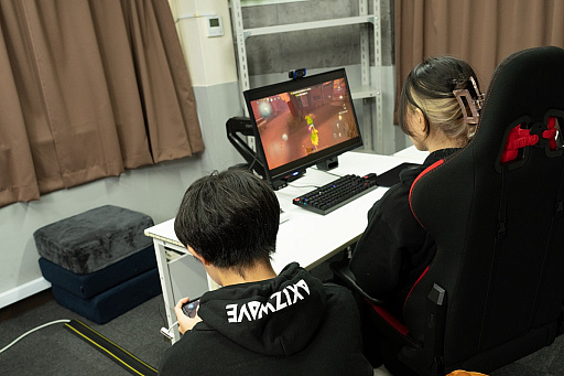 【PR】eスポーツチーム「AXIZ WAVE」に迫る練習密着＆インタビュー。強さの秘訣はメンバー同士の信頼と結束力